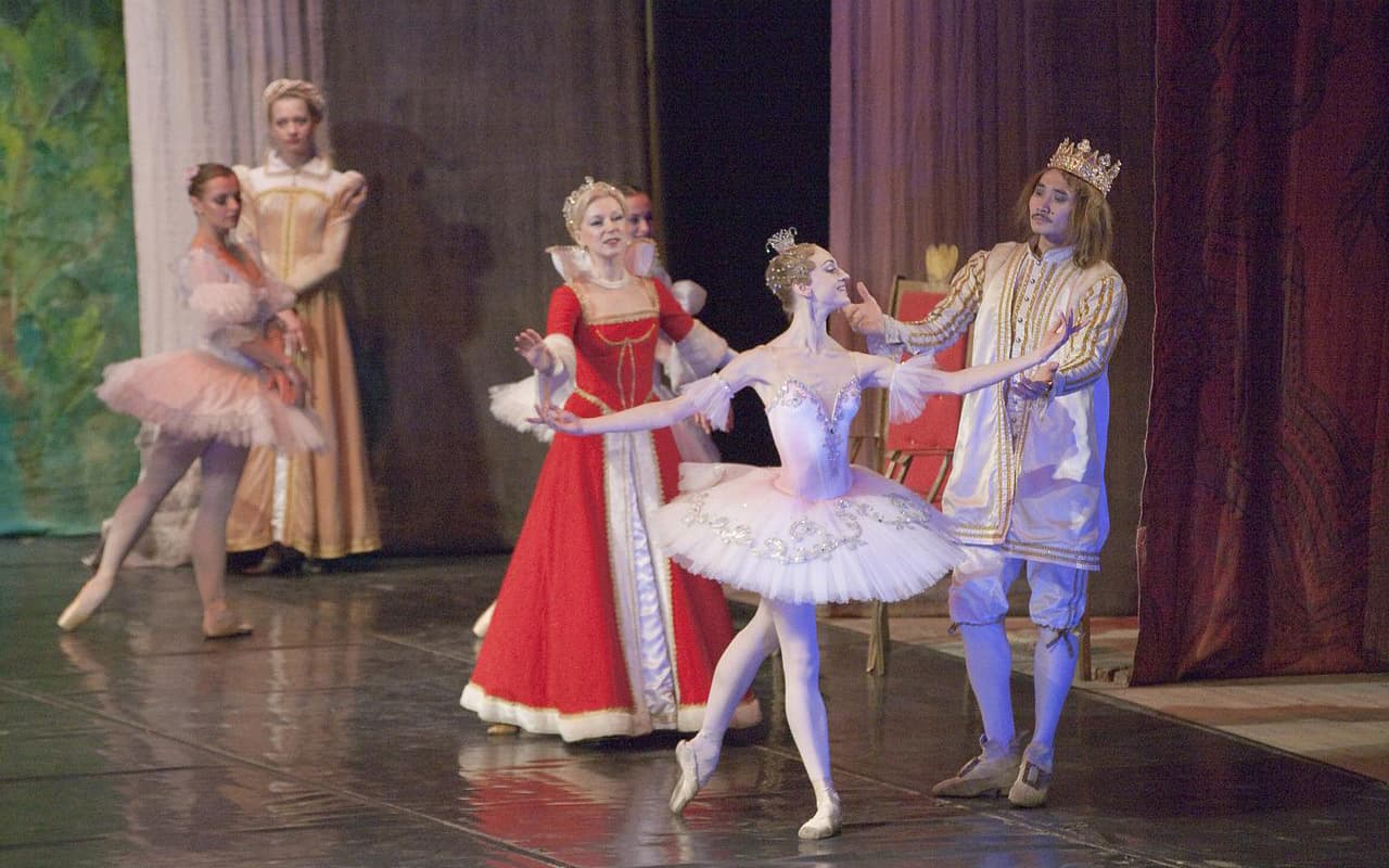 The world's most popular plays - Reviewsbyjudith